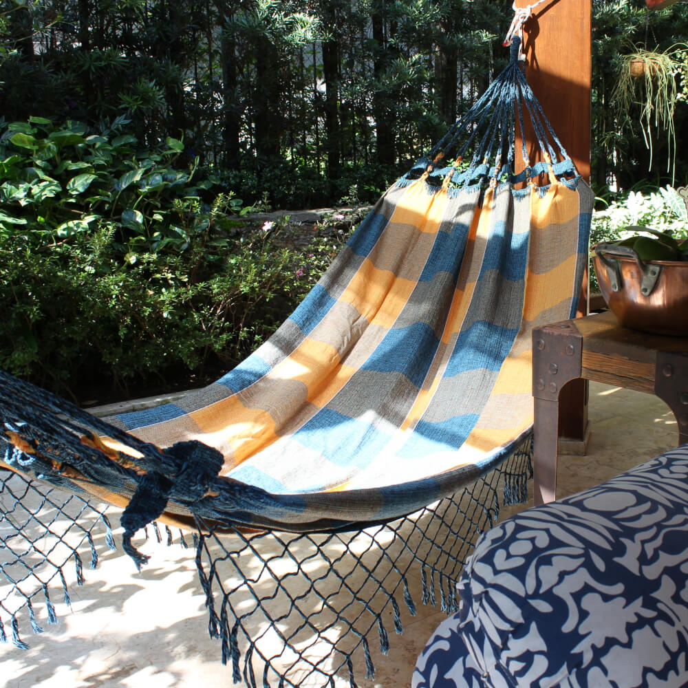 Rede xadrez cor amarela e petróleo - TheFOB