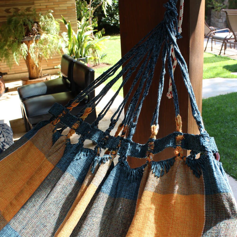 Rede xadrez cor amarela e petróleo - TheFOB