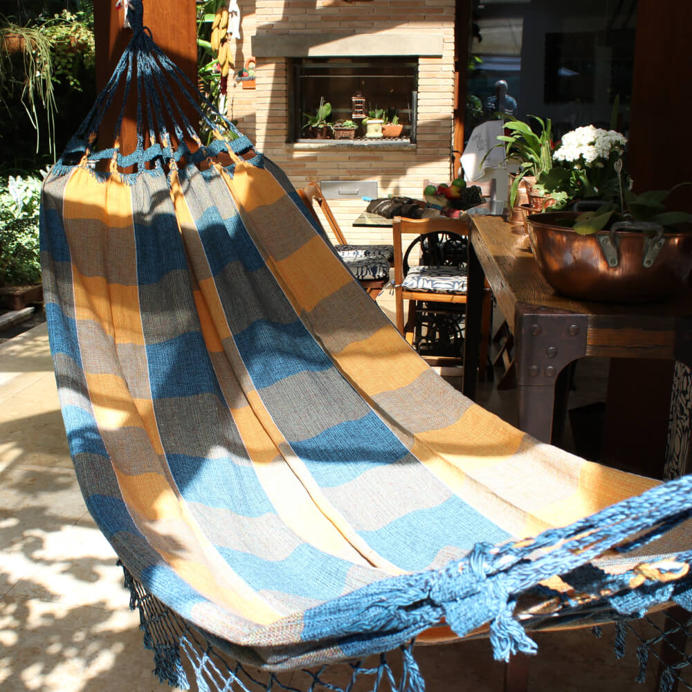 Rede xadrez cor amarela e petróleo - TheFOB